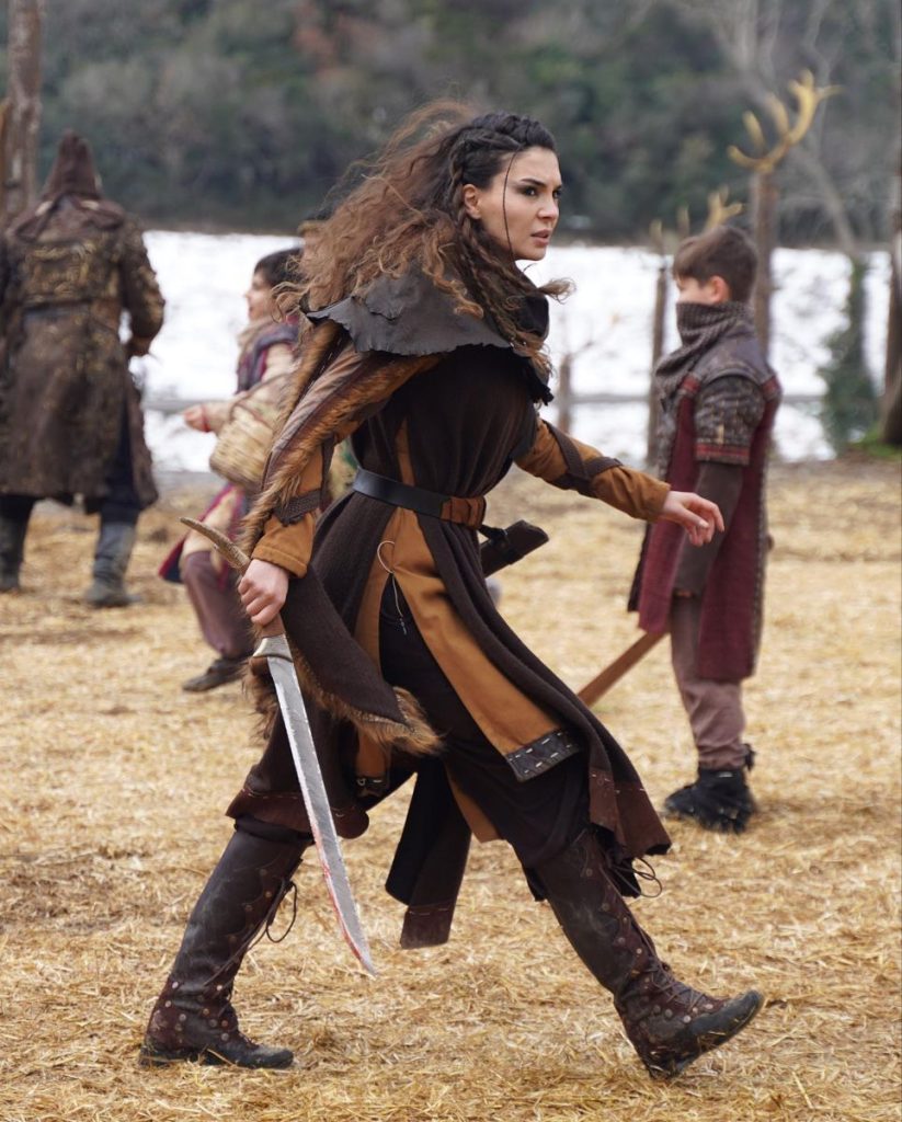 Khawlah Bint Al-Azwar - The First Age